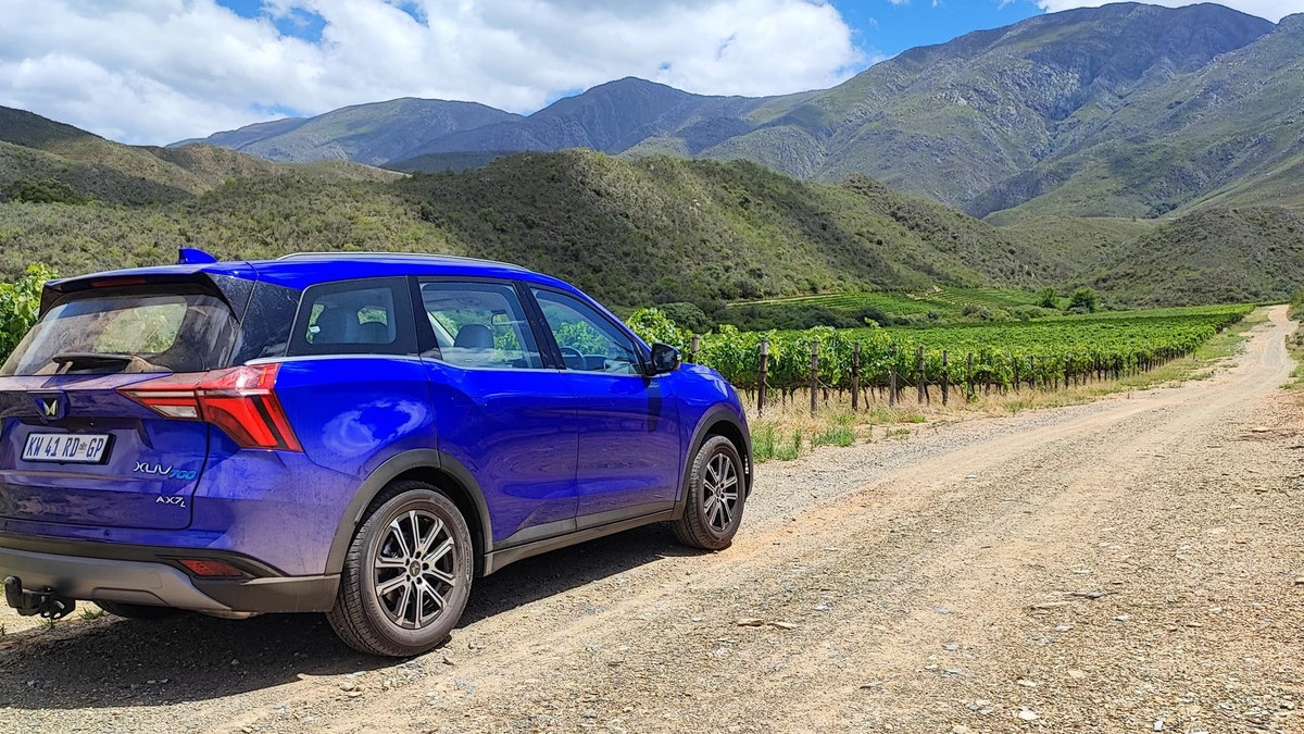 Mahindra XUV700 AX7 2024 | SUV Drive